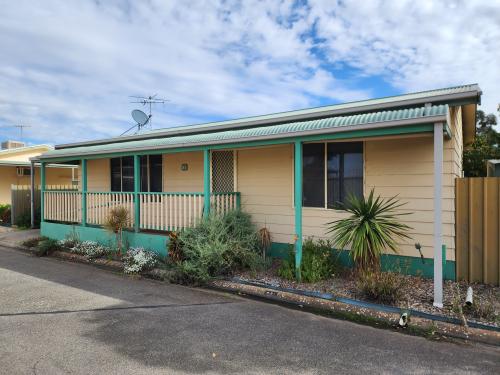 2 bedroom + carport + shed - Relocatable Living