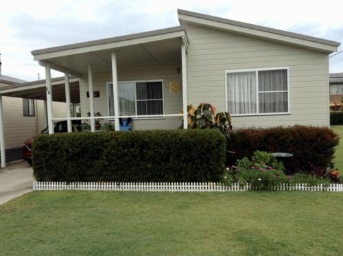 Lovely two bedroom cottage - Relocatable Living