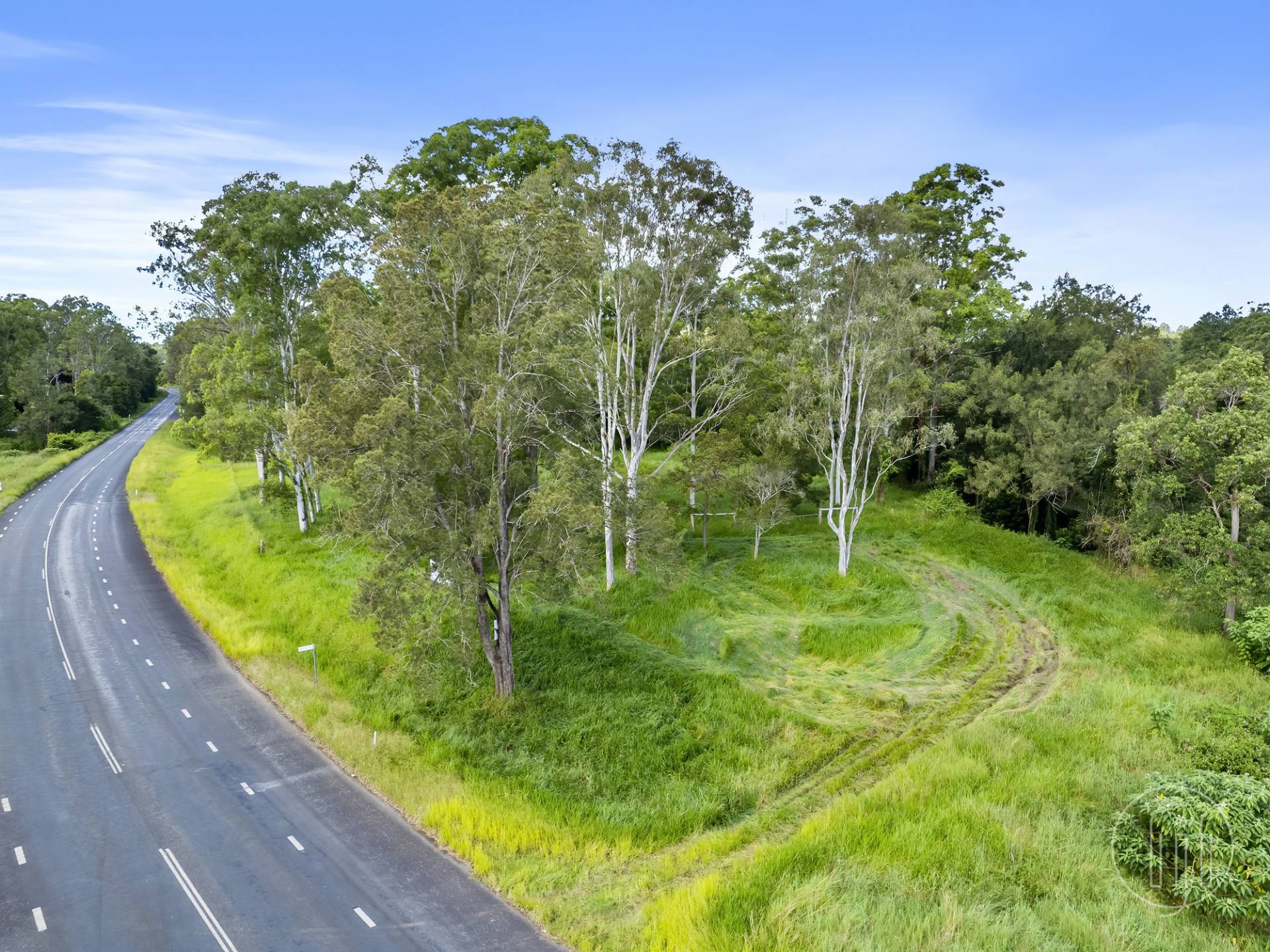 Ron Jeffery Realty - PRETTY BLOCK WITH KANDANGA CREEK FRONTAGE!