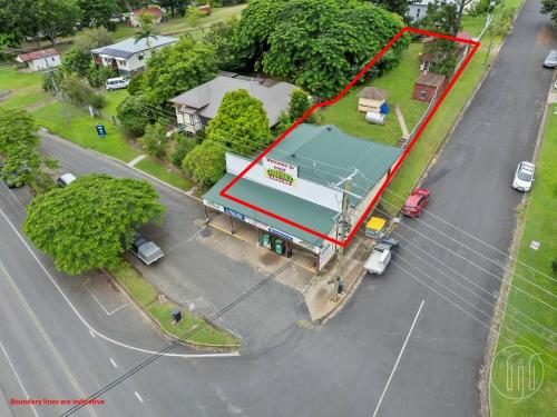 RJR Property - COMMERCIAL BUILDING WITH GREAT POTENTIAL!