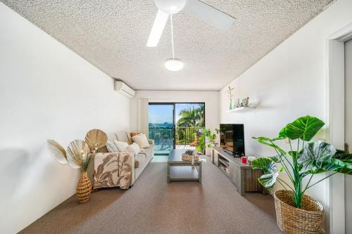 Rowling & Co Property - Steps to the sand