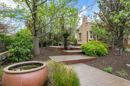 Beautiful character home on a large approx. 989sqm block with potential ...