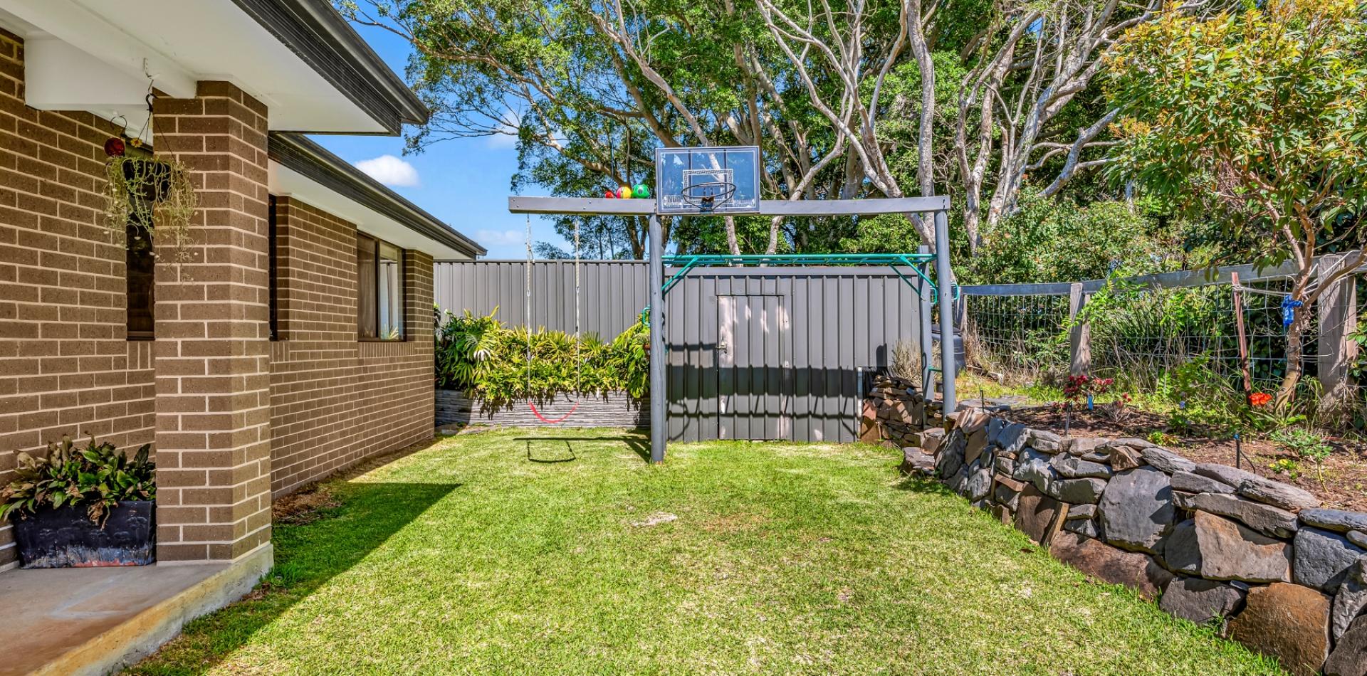 IMMACULATE FAMILY HOME - Steve Bates Real Estate