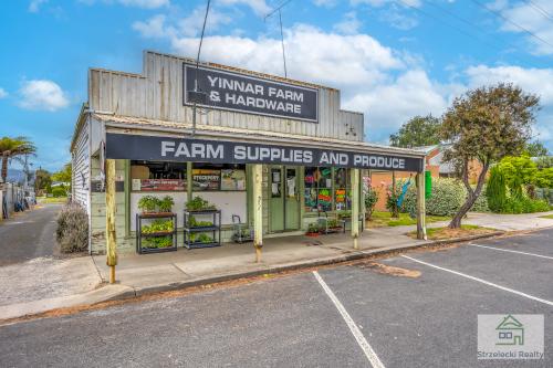 Strzelecki Realty - Solid investment or live and work from one location