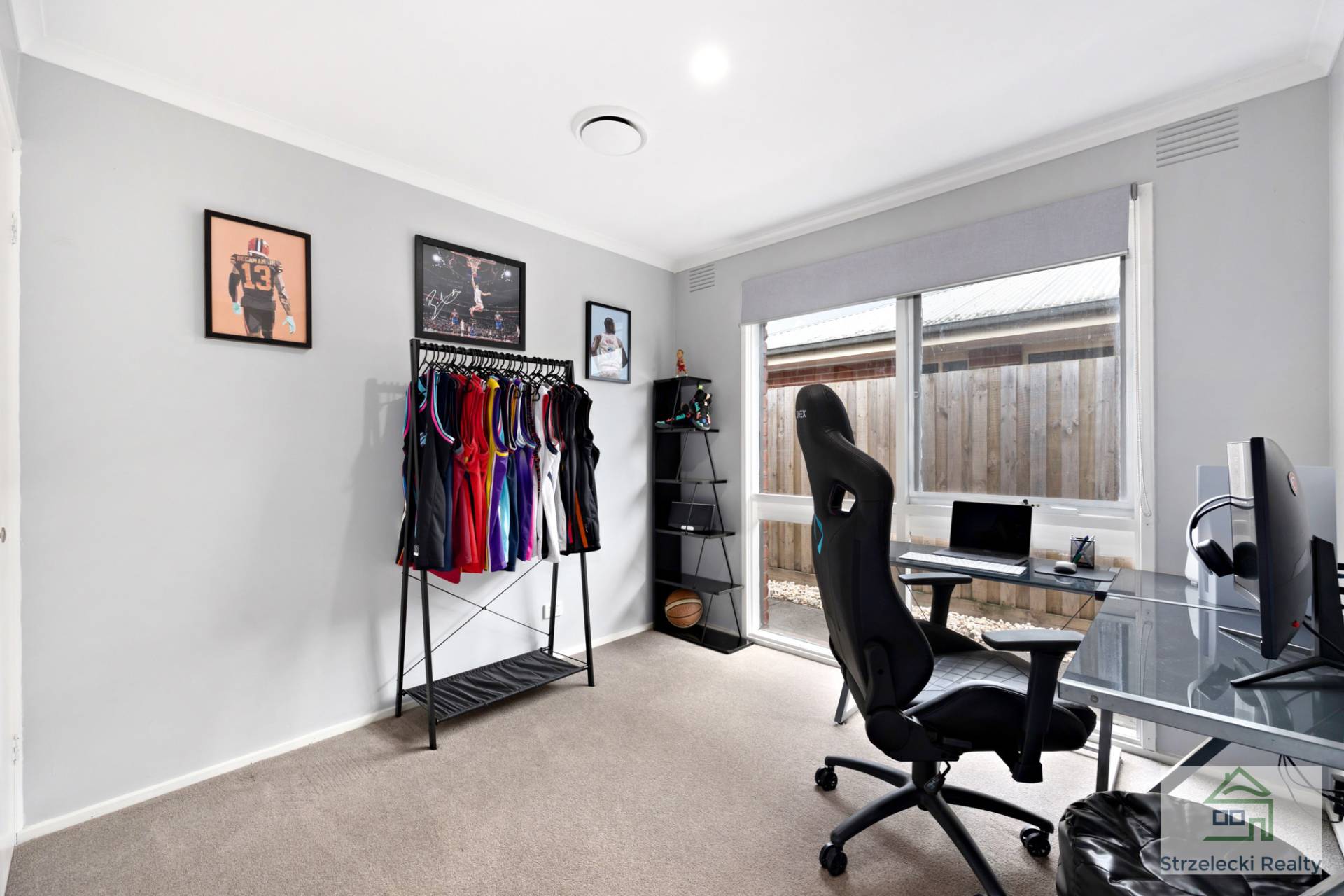 Strzelecki Realty - Well Established Court Location