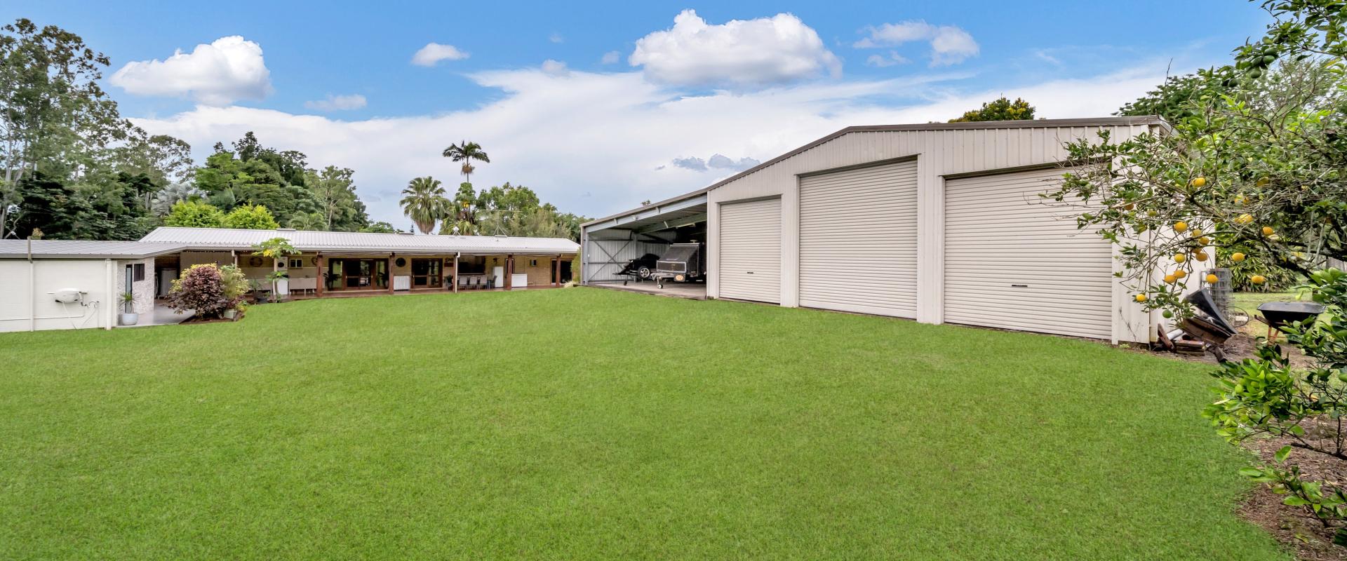Tick : 4 Bed Home, Pool, 6 Bay Shed, Self Contained Apt on Half an Acre