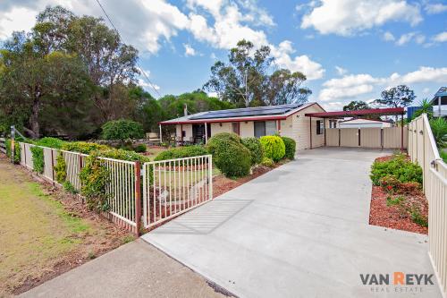 Feel Good Country Living Only 10 Minutes from Bairnsdale - VAN REYK ...
