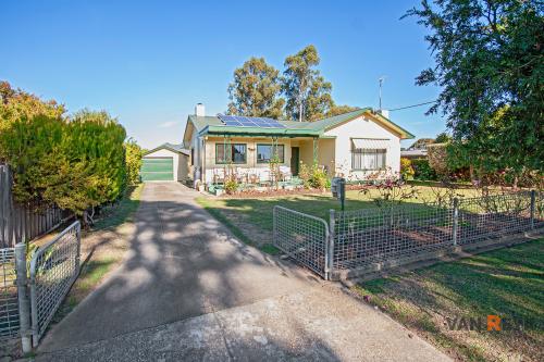 North Facing on Corner Block - VAN REYK REAL ESTATE BAIRNSDALE