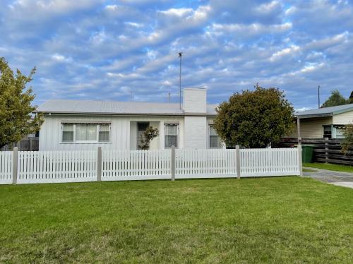 Invest Develop or Live In - VAN REYK REAL ESTATE BAIRNSDALE