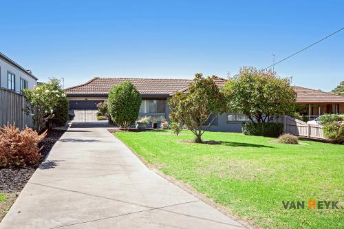 Renovated Home on Large Block with Excellent Vehicle Accommodation ...