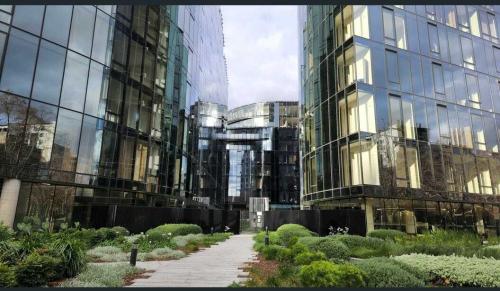 Vantage Point Realty - PERFECT VIEW, BETTER LAYOUT , MORE SPACIOUS