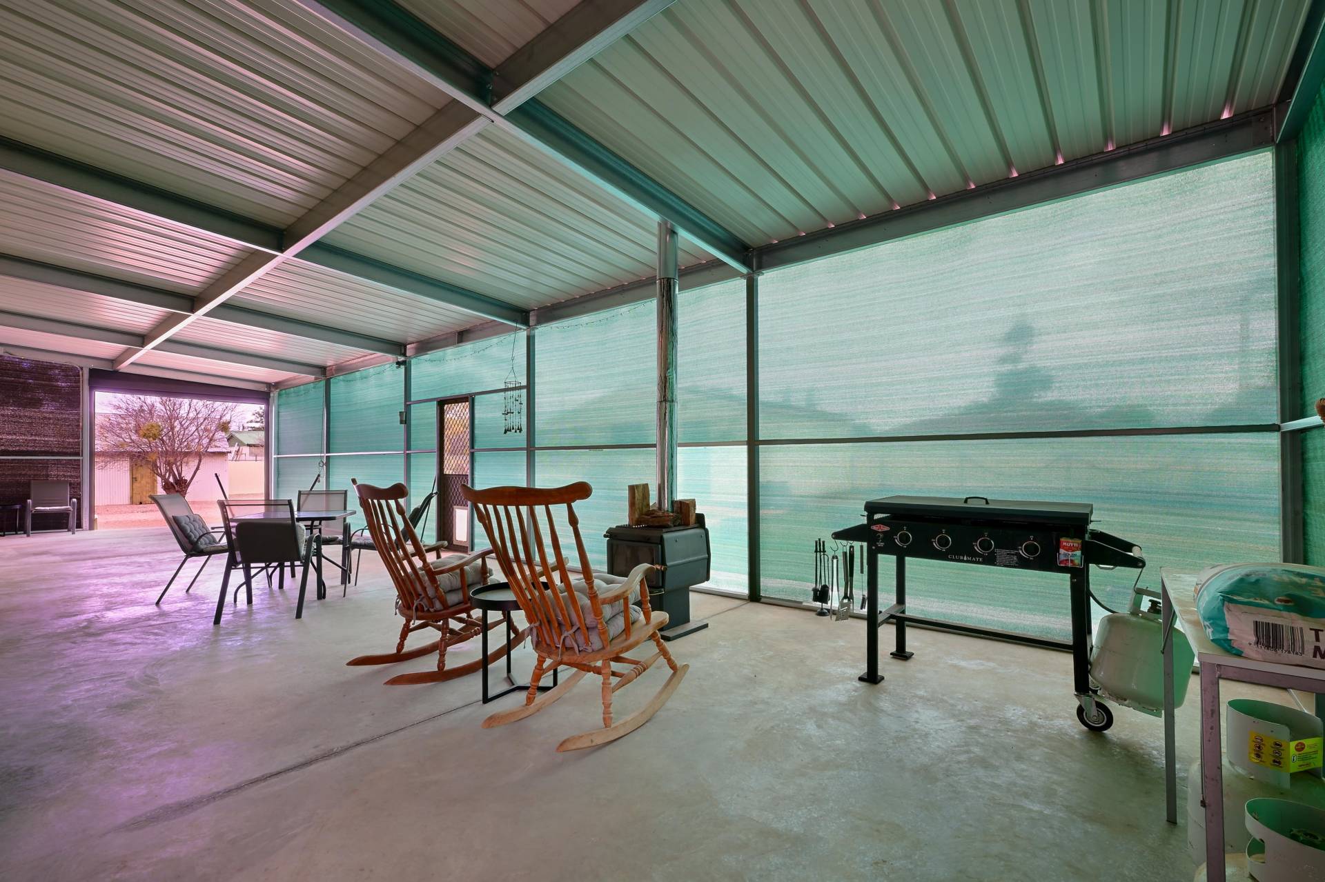 Character, Comfort & Country Living - Wardle Co Real Estate