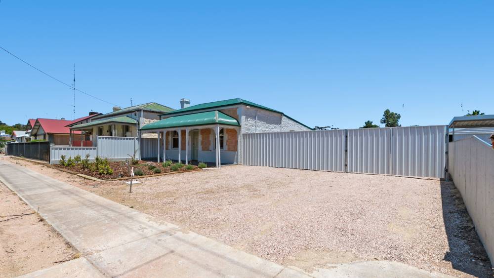 TWO TORRENS TITLES: CHARACTER COTTAGE + ADJACENT VACANT ALLOTMENT ...