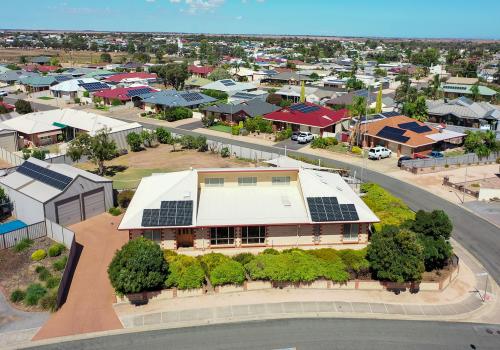 HUGE HOME - DOUBLE BLOCK - CORNER LOCATION - Wardle Co Real Estate