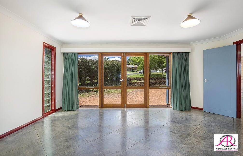 FURNISHED OR NOT FURNISHED - ENERGY EFFICENT HOME - Armidale Rentals