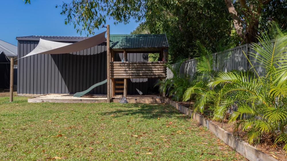 Weipa Real Estate - BEAUTIFUL EXECUTIVE HOME FOR SALE - IN GOLF LINKS ...