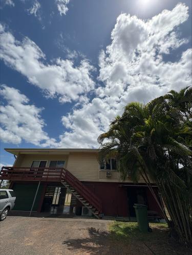 Weipa Real Estate - HIGH SET TRUNDING HOME ON A LARGE BLOCK WITH A ...