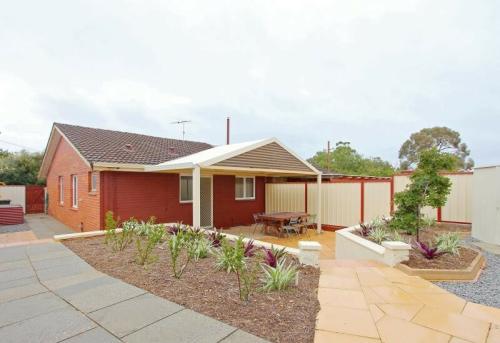 Sunny Wanneroo Escape